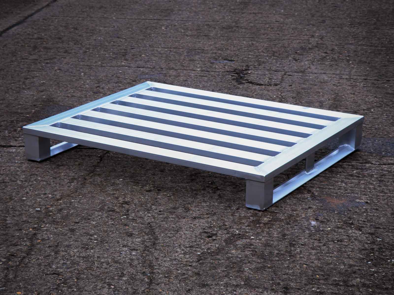 Galvanized Pallets Manufacturer : Benefits and Industry Use Cases